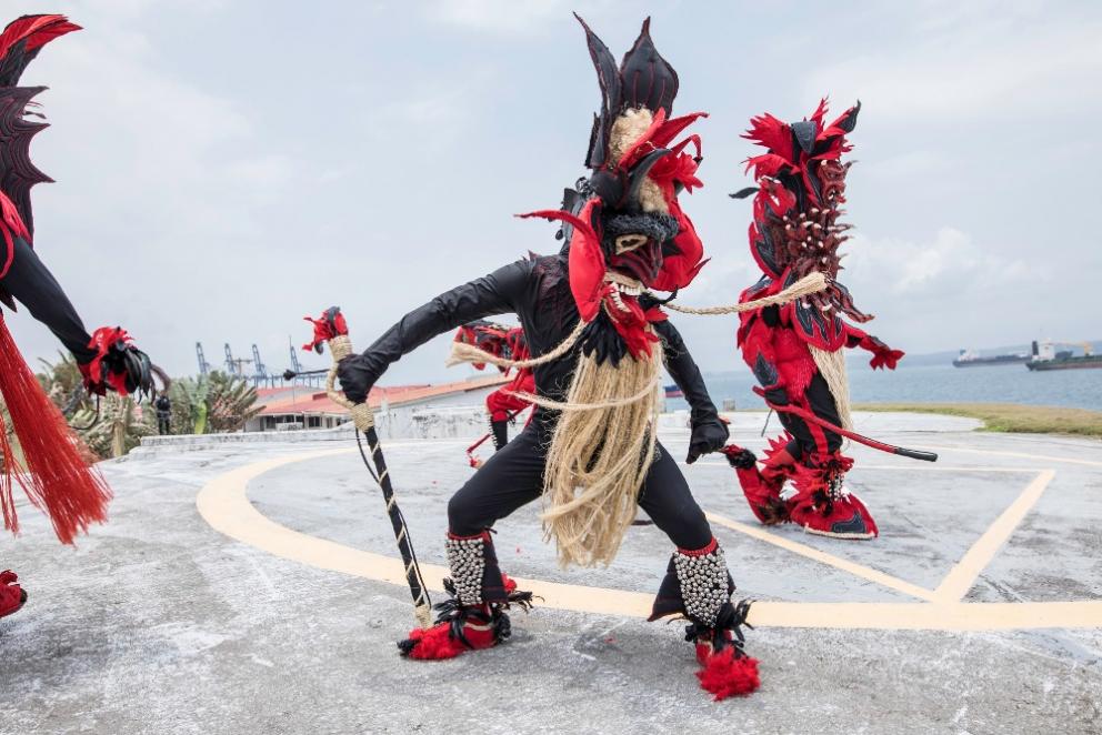 Un atuendo que infunde temor. Descubre el traje del diablo congo | Mujer